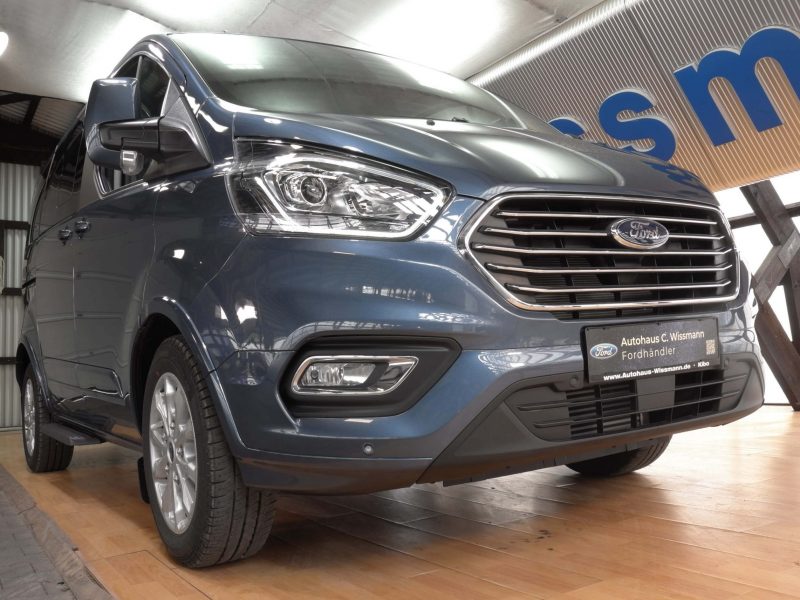 Ford Tourneo Custom Titanium Bus 8-Sitzer, AHK - autohaus.biz
